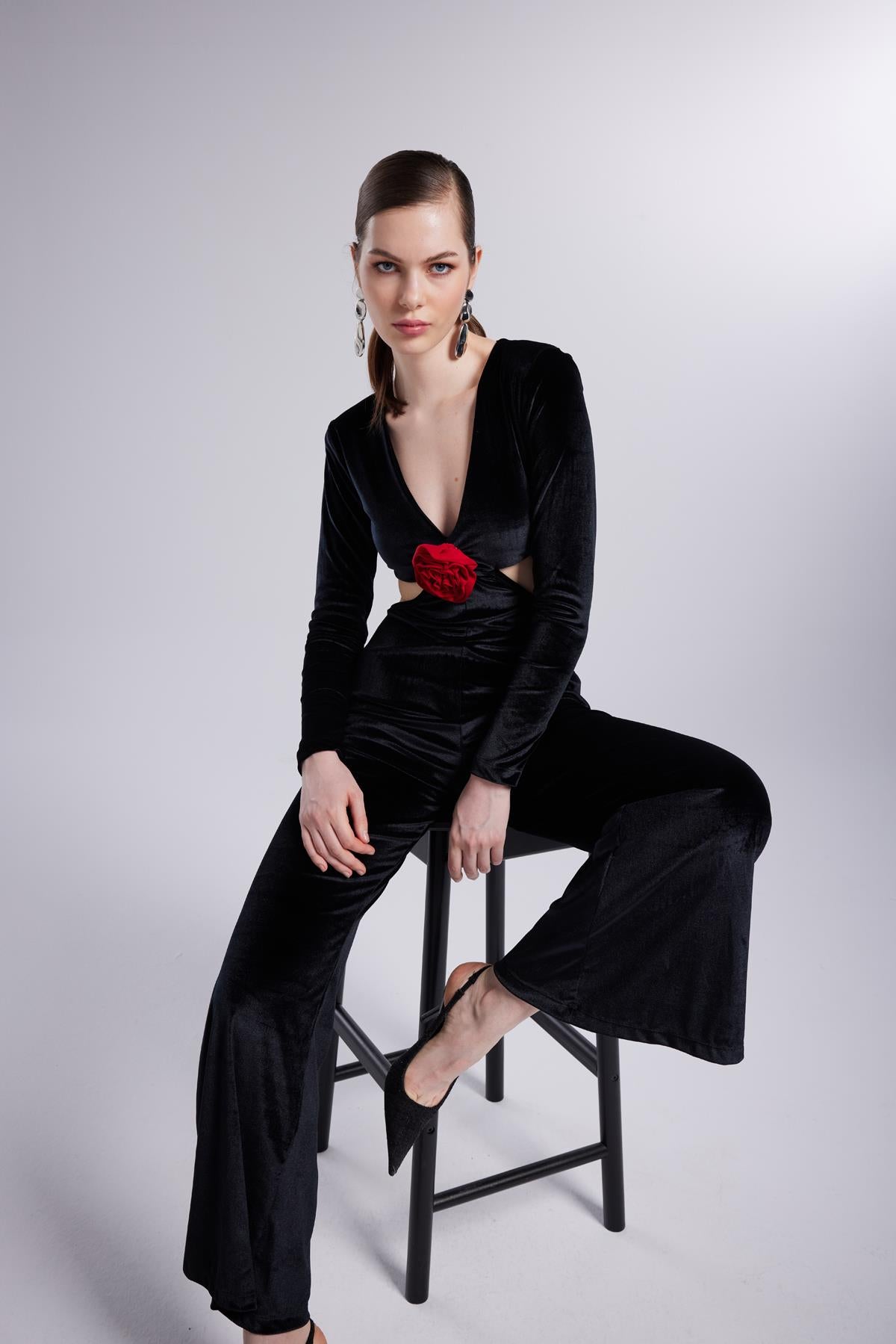Samara Floral Details Jumpsuit Black - Porterist